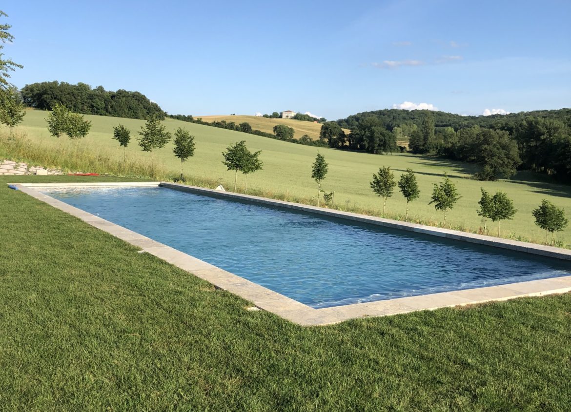 Azur Piscines : nous proposons des bassins sur mesure - Activité Piscine