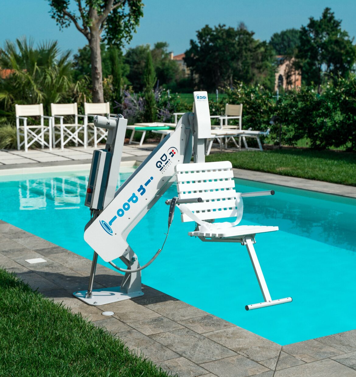 Axsol étoffe sa gamme de solutions PMR d’accès aux piscines - Activité ...